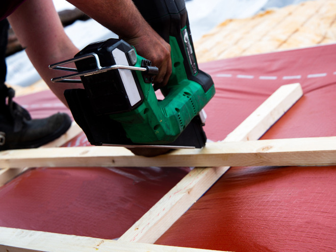 Dach decken: So gelingt es Schritt für Schritt | BAUHAUS