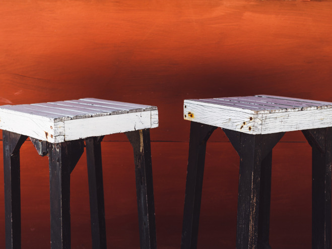 Hocker aus Holz selbst bauen – so geht’s | BAUHAUS